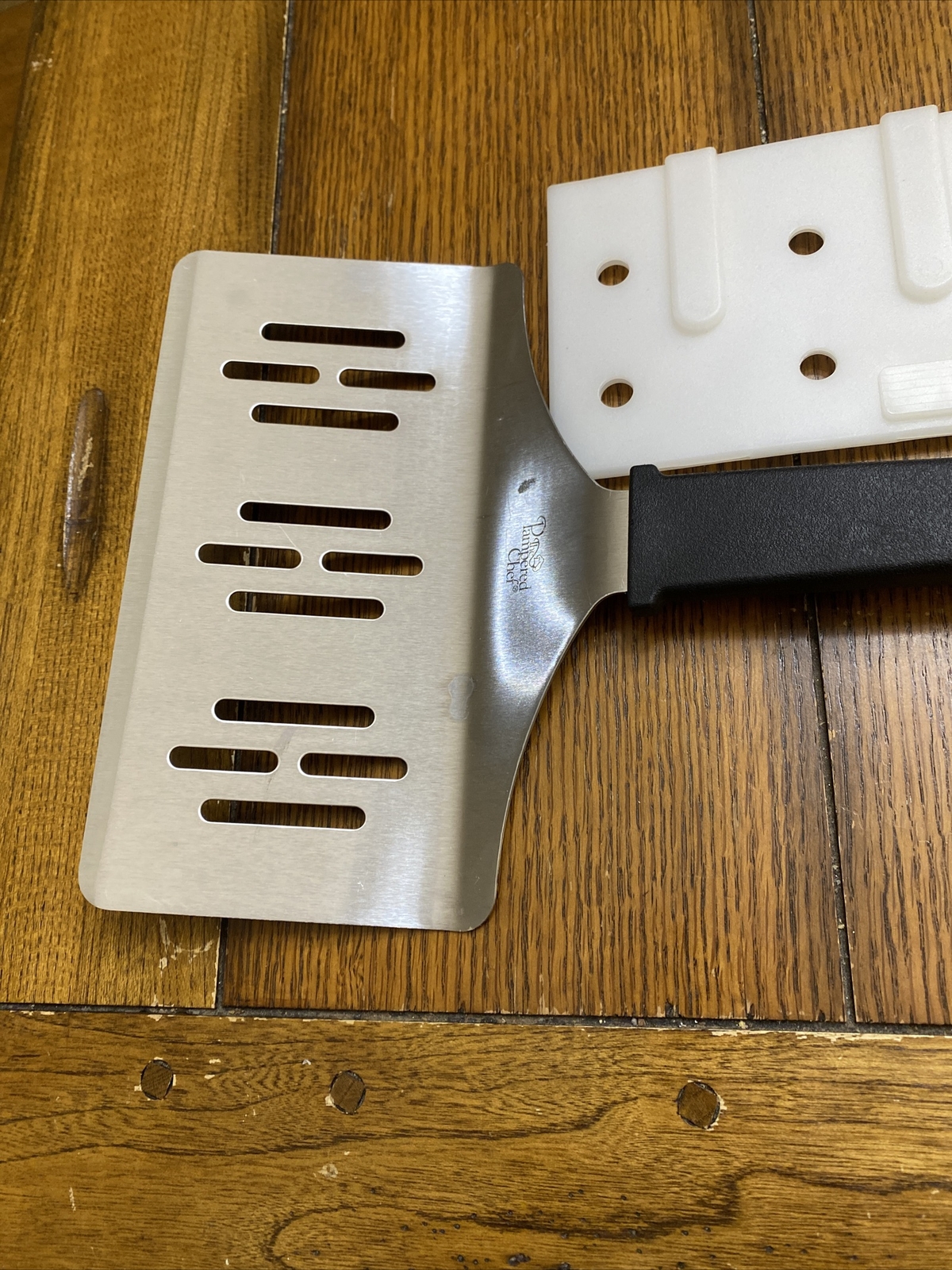 Pampered Chef BBQ Grill Spatula Flipper W/Cover Large 8" Wide #2703 | eBay