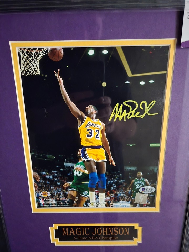 Magic Johnson Los Angeles Lakers Autographed 8x10 Custom 22x14 Frame ...