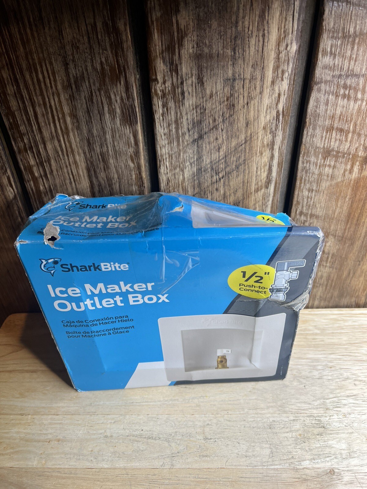 SharkBite 1/2 in. Push-to-Connect Brass Ice Maker Outlet Box - White ...