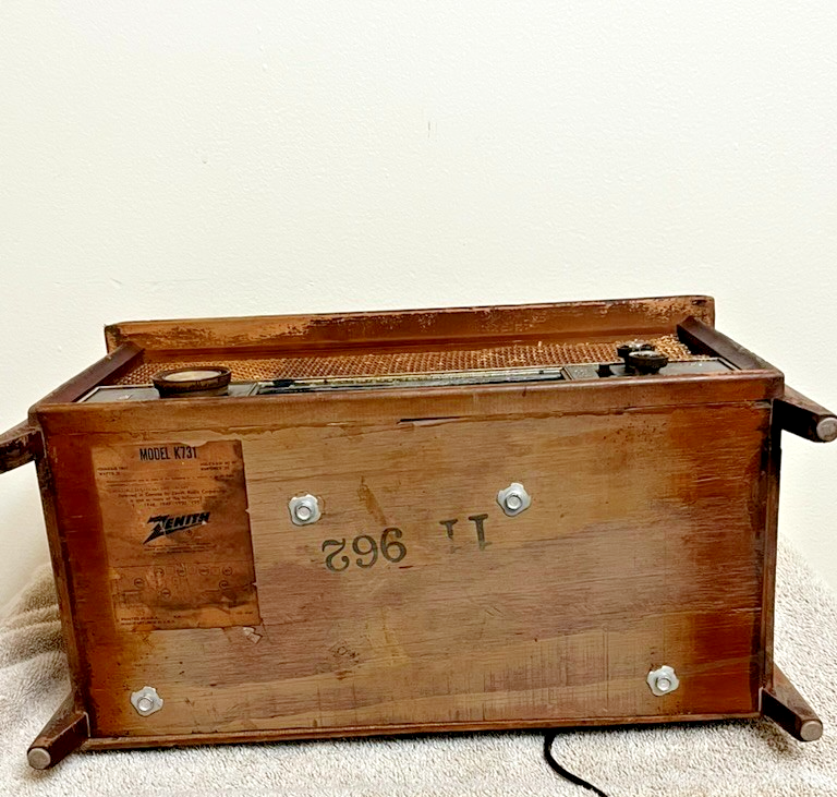 Vintage Zenith tube wood table Radio Long Distance AM/FM Model K731 ...