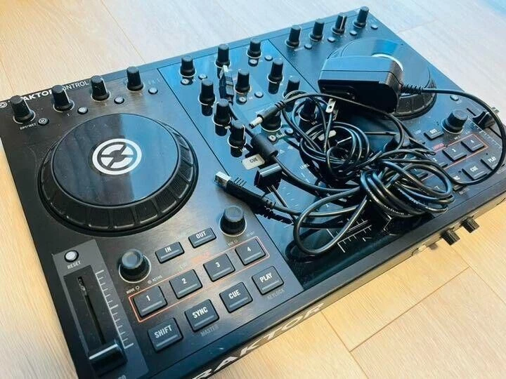 Traktor Kontrol S2 Mk1