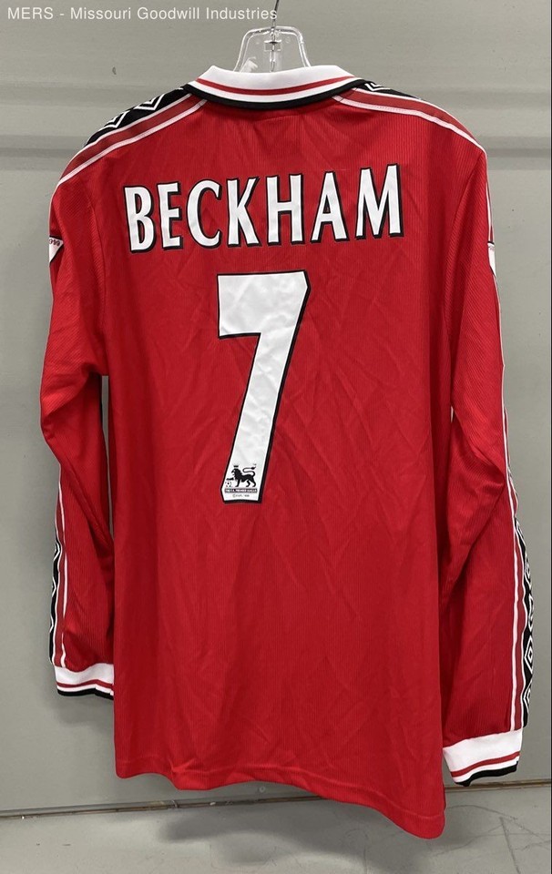 Umbro Red Pattern Sharp Manchester United Soccer Jersey Long Sleeve XL ...