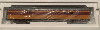 MTH PREMIER MILWAUKEE ROAD 70’ STREAMLINED RPO PASSENGER CAR 20-68041 ...