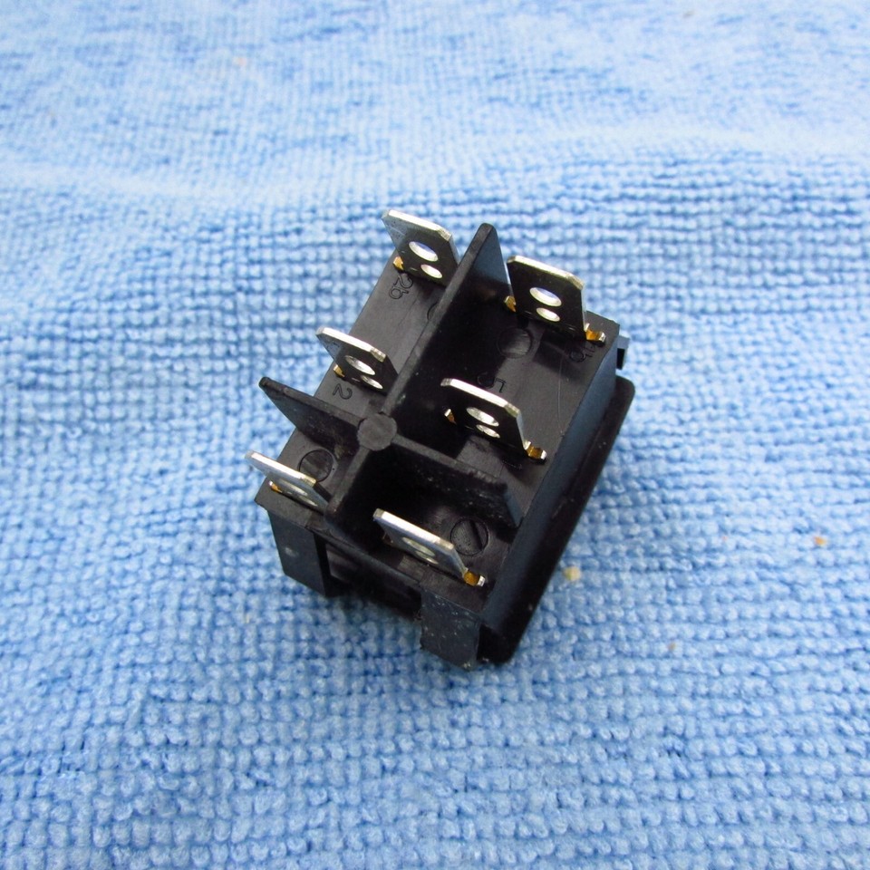 Qty 2 E-Switch Rocker Switch DPDT 20A (AC) 125 V Panel Mount, Snap-In ...