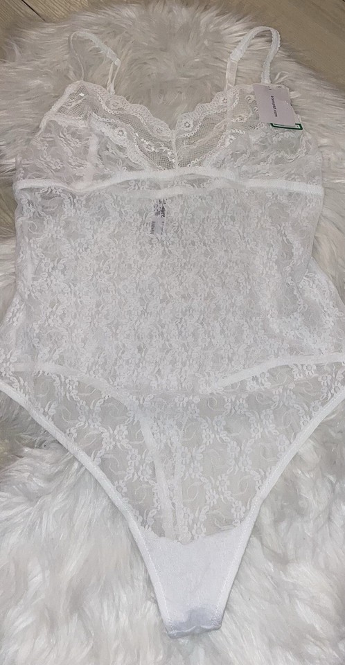 b.tempt'd Wacoal 936282 Lace Kiss Bodysuit Thong Sheer Womens L Large ...