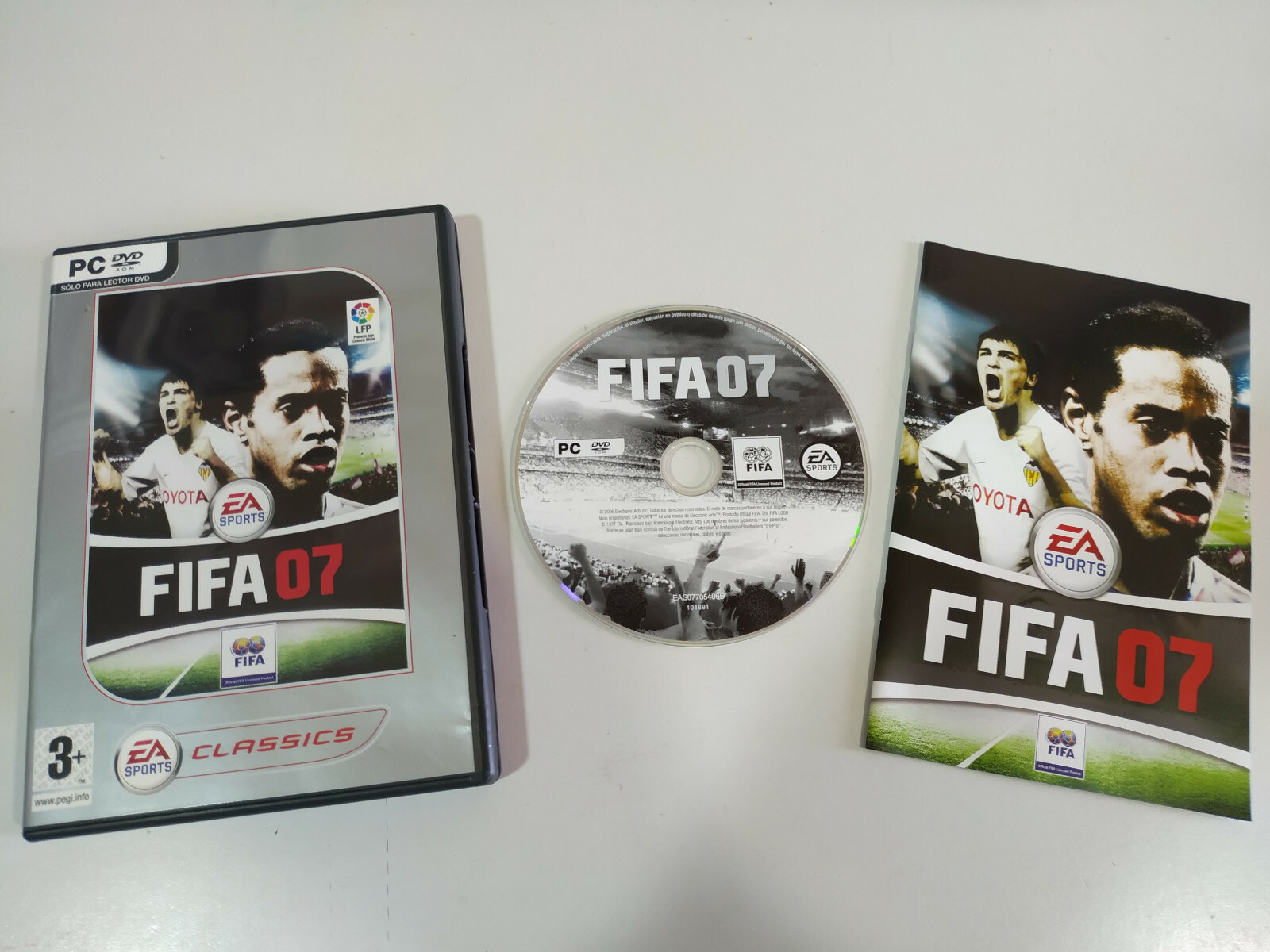 Fifa 07 2007 Ronaldinho juego PC Dvd-Rom En Espagnol EA SPORTS - Am | eBay