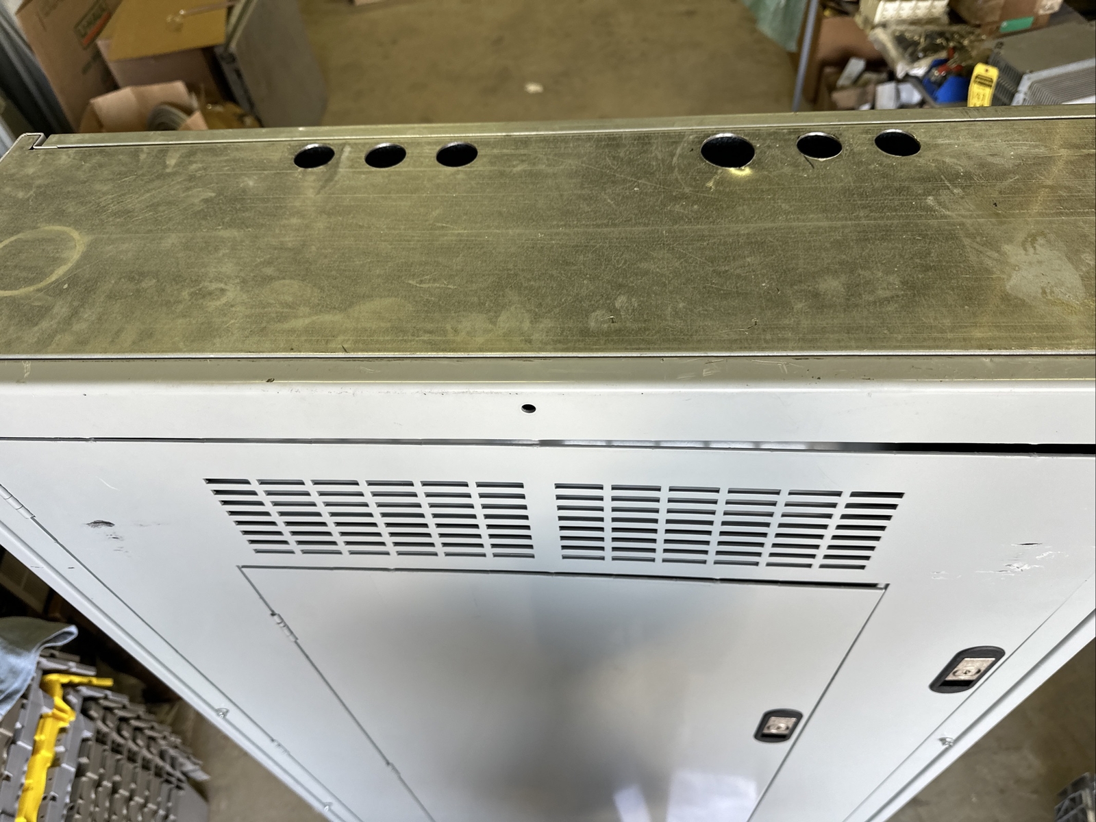 Siemens 400 Amp 208/120 3 Phase Breaker Panel MDP W/ Breakers 42 ...