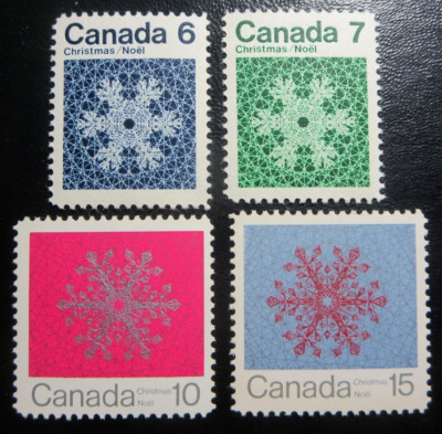 CANADA - 1971 - Christmas/Snowflakes - Complete Set/4 MNH Stamps - Sc ...