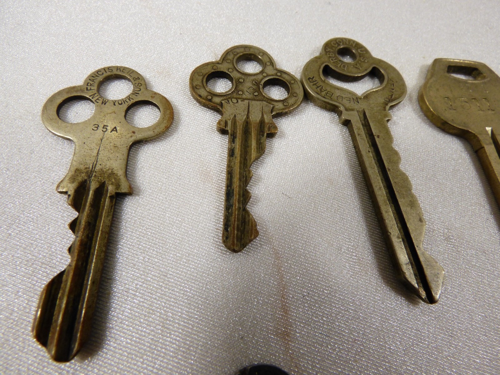 Vintage Antique Lot of 9 Flat Keys | eBay