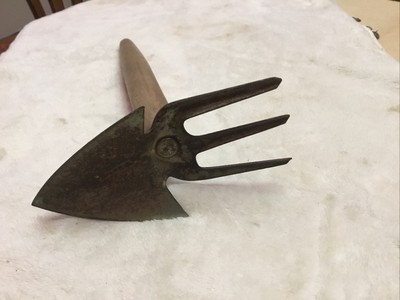 Garden - Cultivator Rake - Vatican