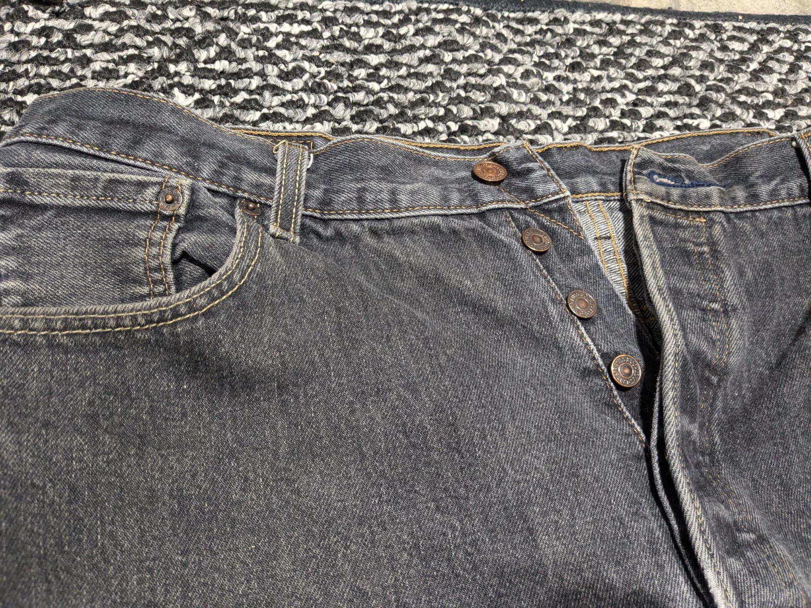 Levis 501 Jeans Mens 38x28 Button Fly Original Straight Leg Denim Fade ...