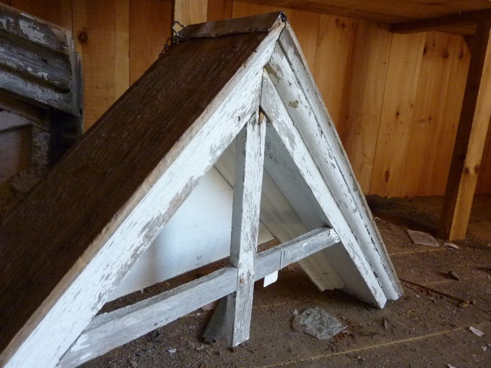 c1870 VICTORIAN peaked window pediment gable end ornamentation 56” w x ...