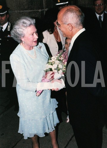 Photo de presse vintage Italie, Elizabeth II Et Albertini, 2000, tirage ...