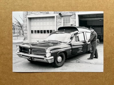 Pontiac Bonneville Military Ambulance Press Photograph - Superior - US ...