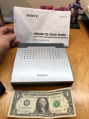 Sony ICF-CD2000 CD Clock Radio with FM/AM Radio and Backlit Display ...