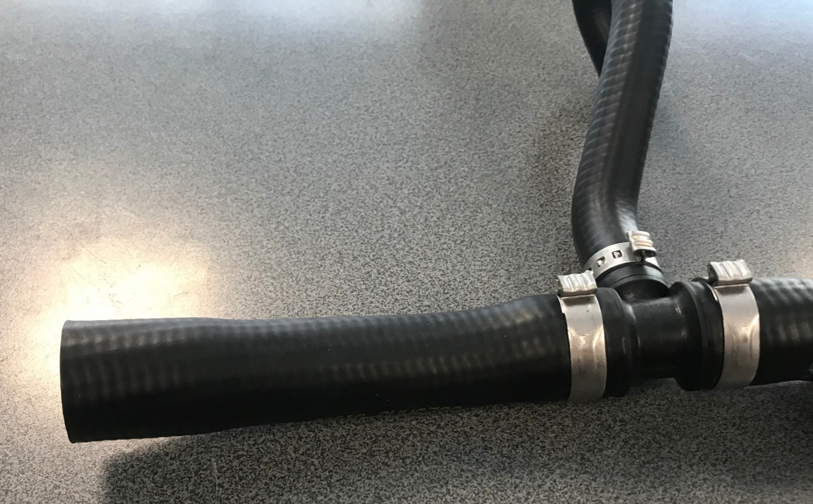 Radiator Hose AUDI 80 B4 VW A4 1Z AHU AHH A4 Avant 8D5 B5 PASSAT ...