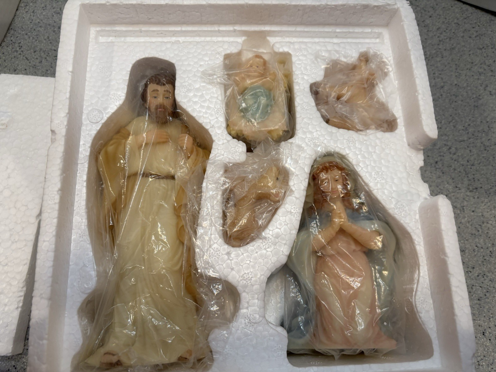 SERAPHIM CLASSICS 5 PC NATIVITY 'UNTO US A CHILD IS BORN' #70128 ROMAN ...