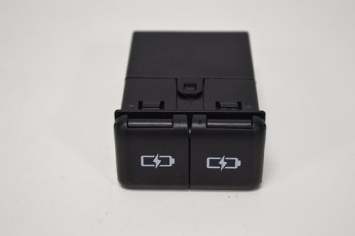 NEW Lexus Socket, USB Charger Dual USB-C 85532-F6020 2022-2023 NX250 ...