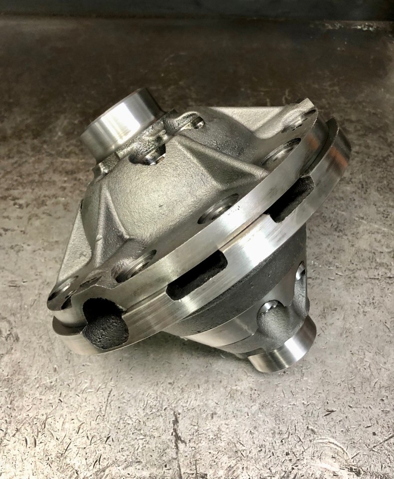 GM 14 BOLT 10.5 LIMITED SLIP LSD POSI GOV LOC 30 SPLINE CARRIER 4.10 ...