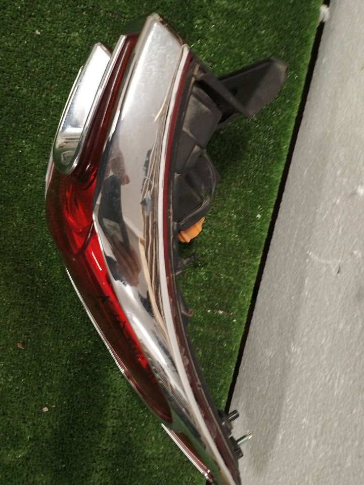 Fanal Arrière Stop Lumière Chromé Droit Renault Kadjar Original | eBay