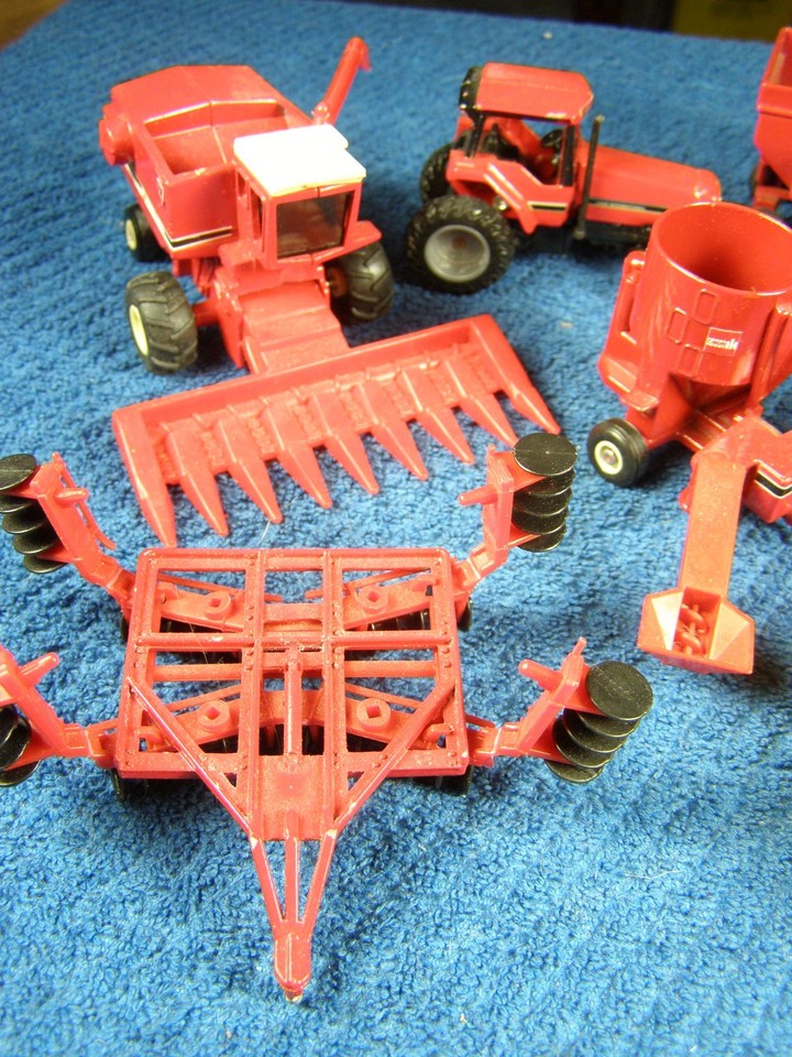 Ertl Diecast Farm Equipment Toys - 11 PCS - Tractors, Combine, Trucks ...