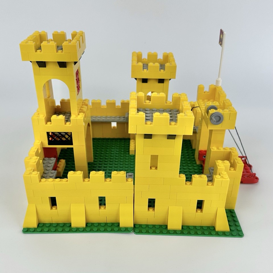 LEGO 375 / 6075 - Classic Castle - Near Complete! | eBay