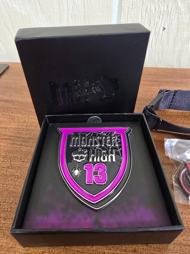 SDCC Monster High Collection Comic Con Poster-Bag-Lanyard-Pins ...