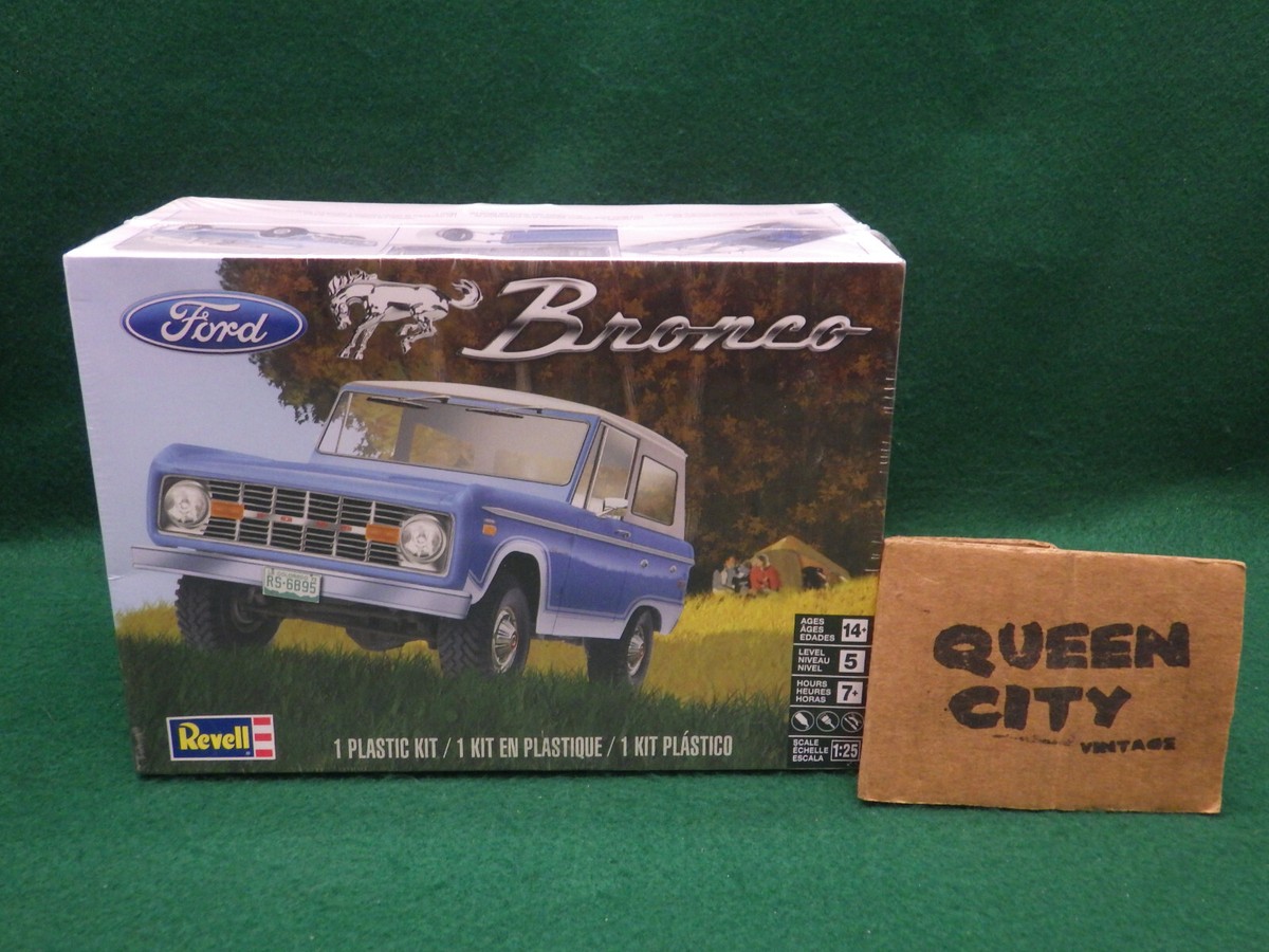 Model Kits Early Bronco Ford Bronco, Revell 85 4320 (2016)
