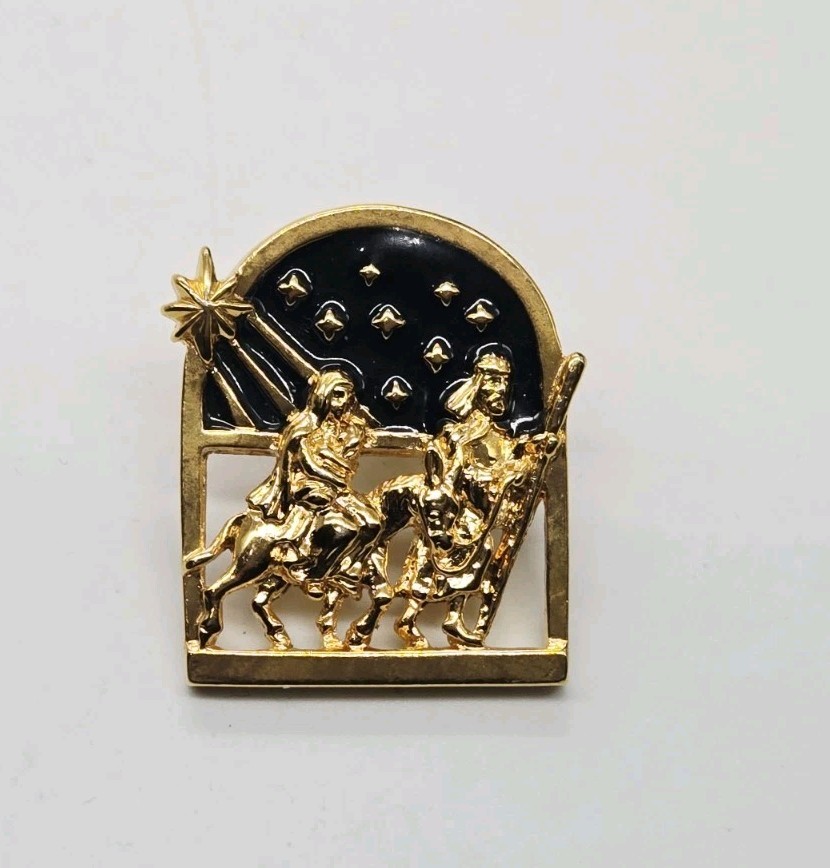 Holy Family Lapel Pin Nativity Scene Lapel Pin Brooch Christmas Vintage ...