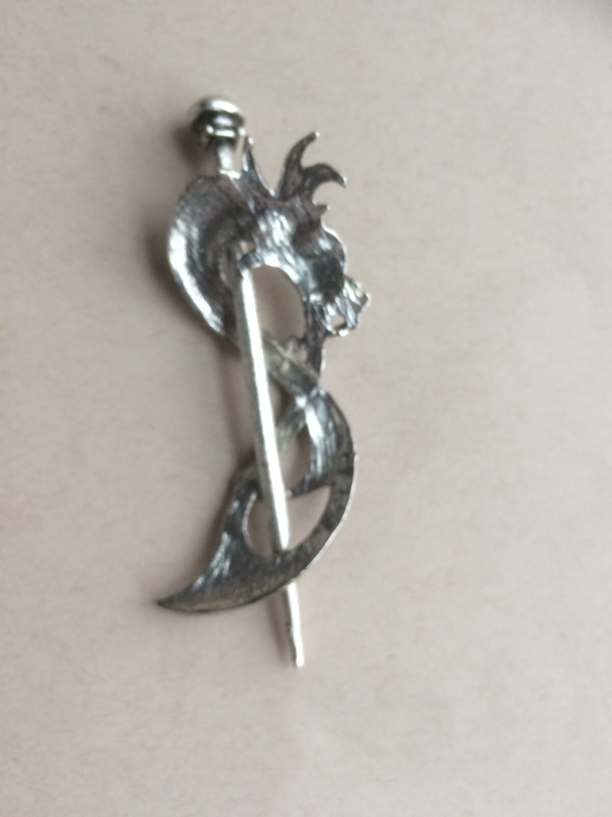 Women’s Dragon Hair Infinity Stick Bun Holder Pin - Gem