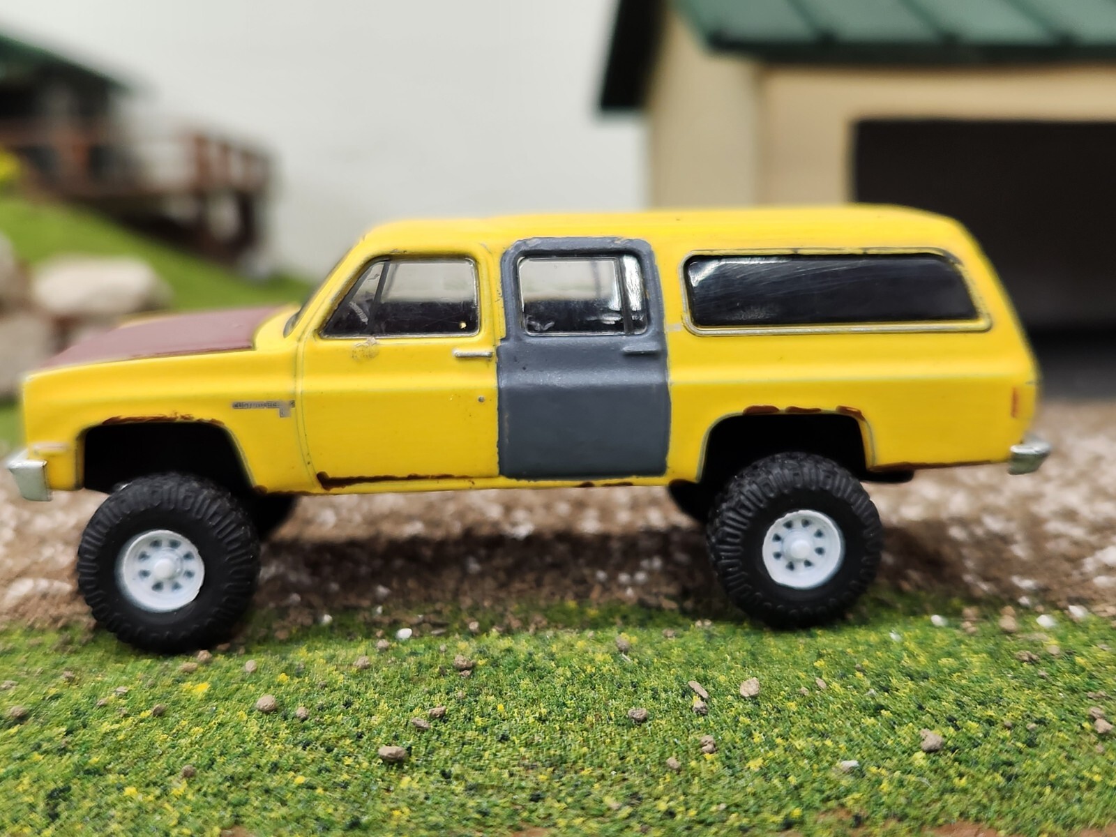 1/64 Scale Custom Diecast Trucks 1985 Chevrolet Suburban ( Custom Built ...