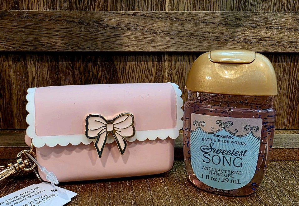Bath & Body Works Bow 🎀 Snap Case Coquette Pocketbac Holder & Matching ...