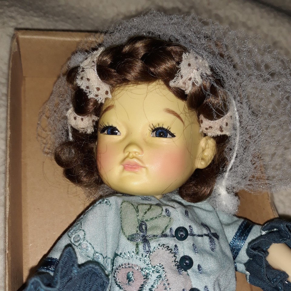 Original Ruby Red Galleria-Lotus Root, 9in Doll From Tricky Trio Collection | eBay