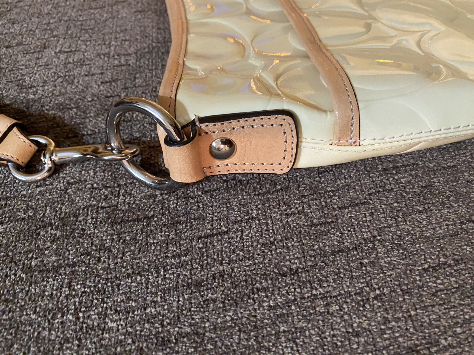 COACH Cream Colored Patent Leather Cross-body Bag Exc… - Gem