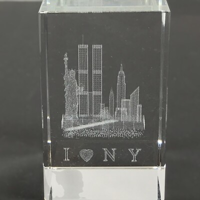 I ️ NYC 3D Crystal/Glass Paperweight - New York City w/ Twin Towers | eBay