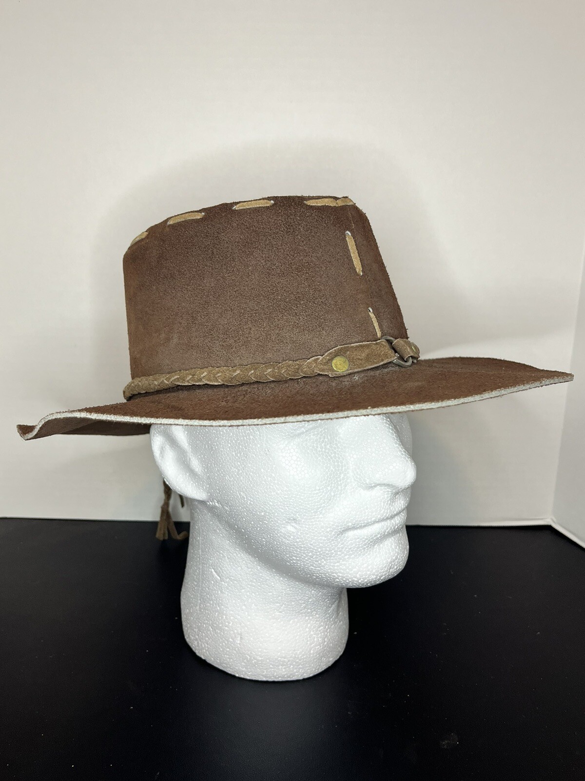 Vintage Brown Leather Outback Cowboy Hat W/ Breaded B… - Gem