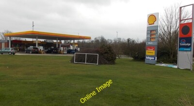 Photo 6x4 Shell filling station and shop, Eastington Chipmans Platt ...