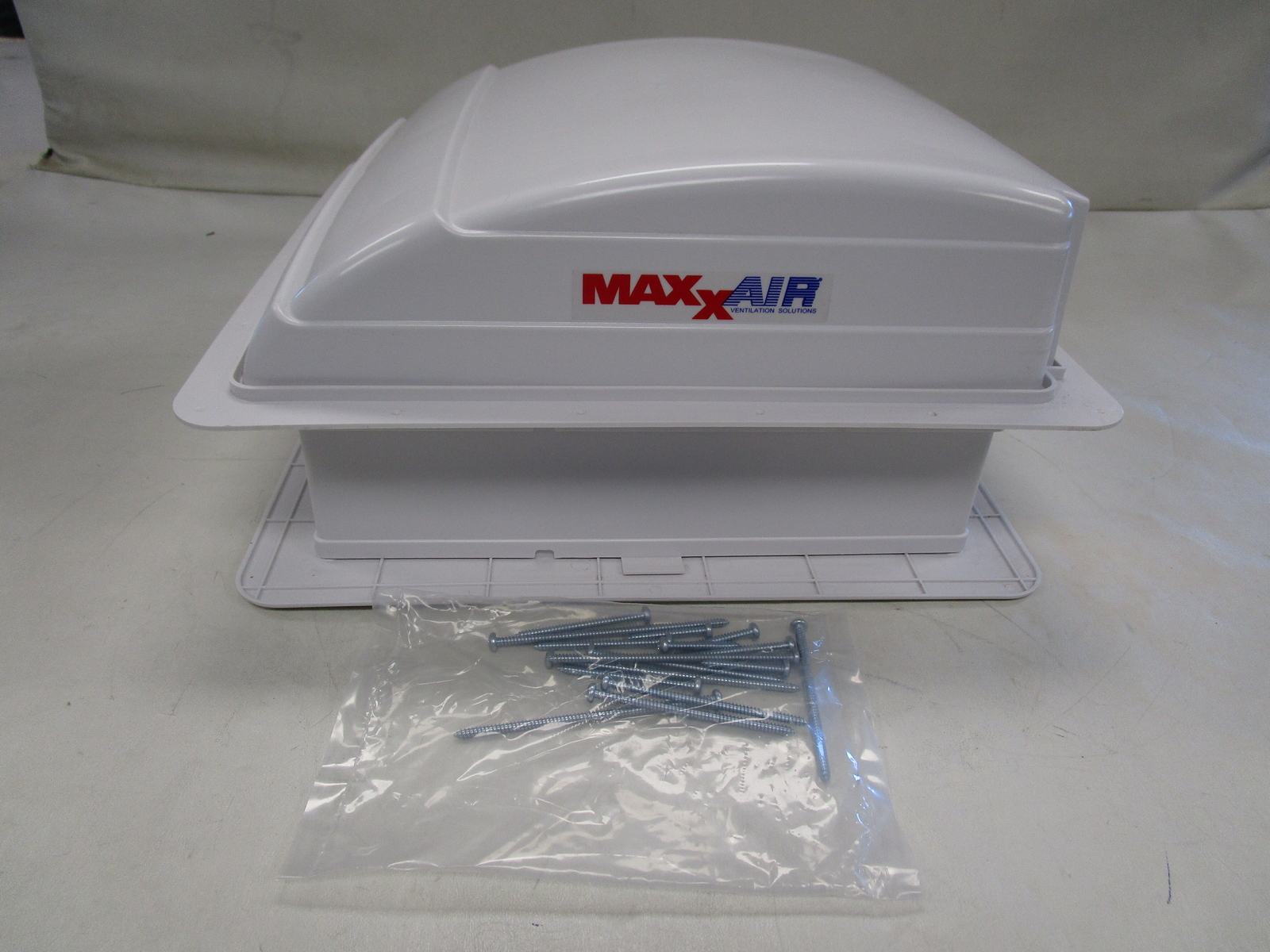 MAXXAIR MINI VENT WHITE 14 X 14 00 03700 RV | eBay