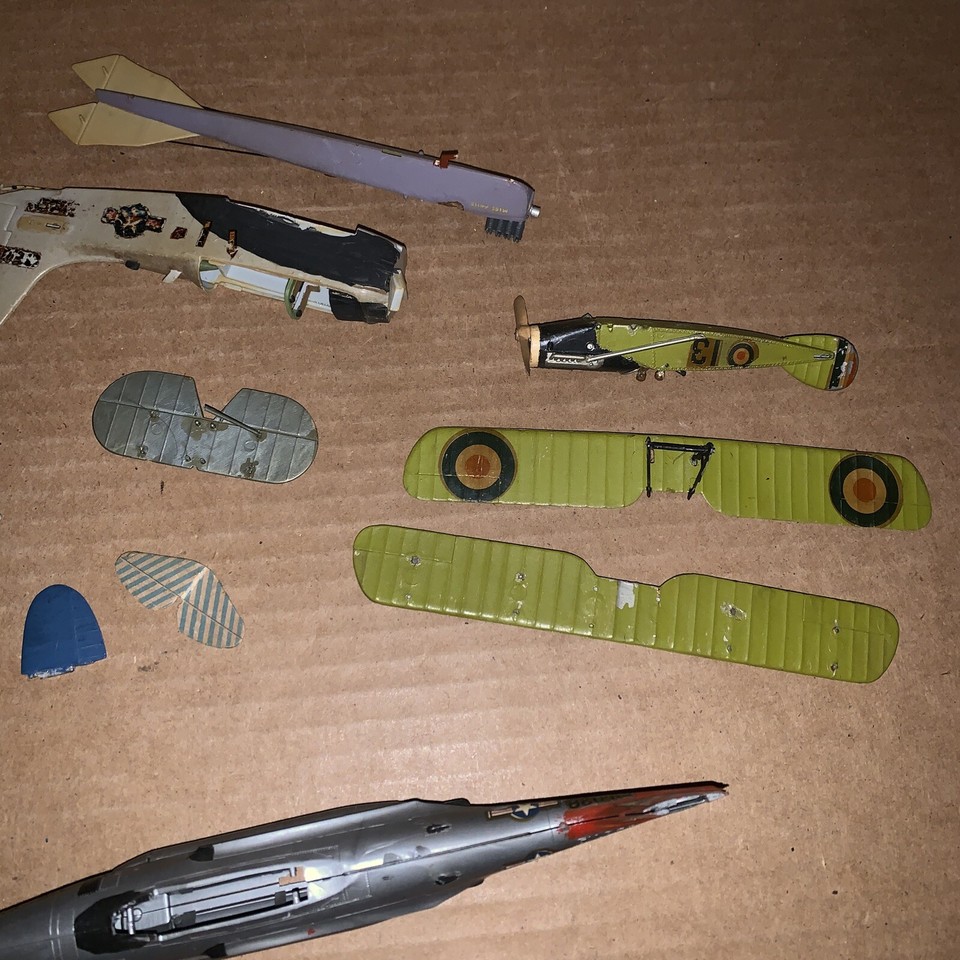 Vintage Lot Of Plastic Model Plane Parts And Pieces (Lot P147) | eBay