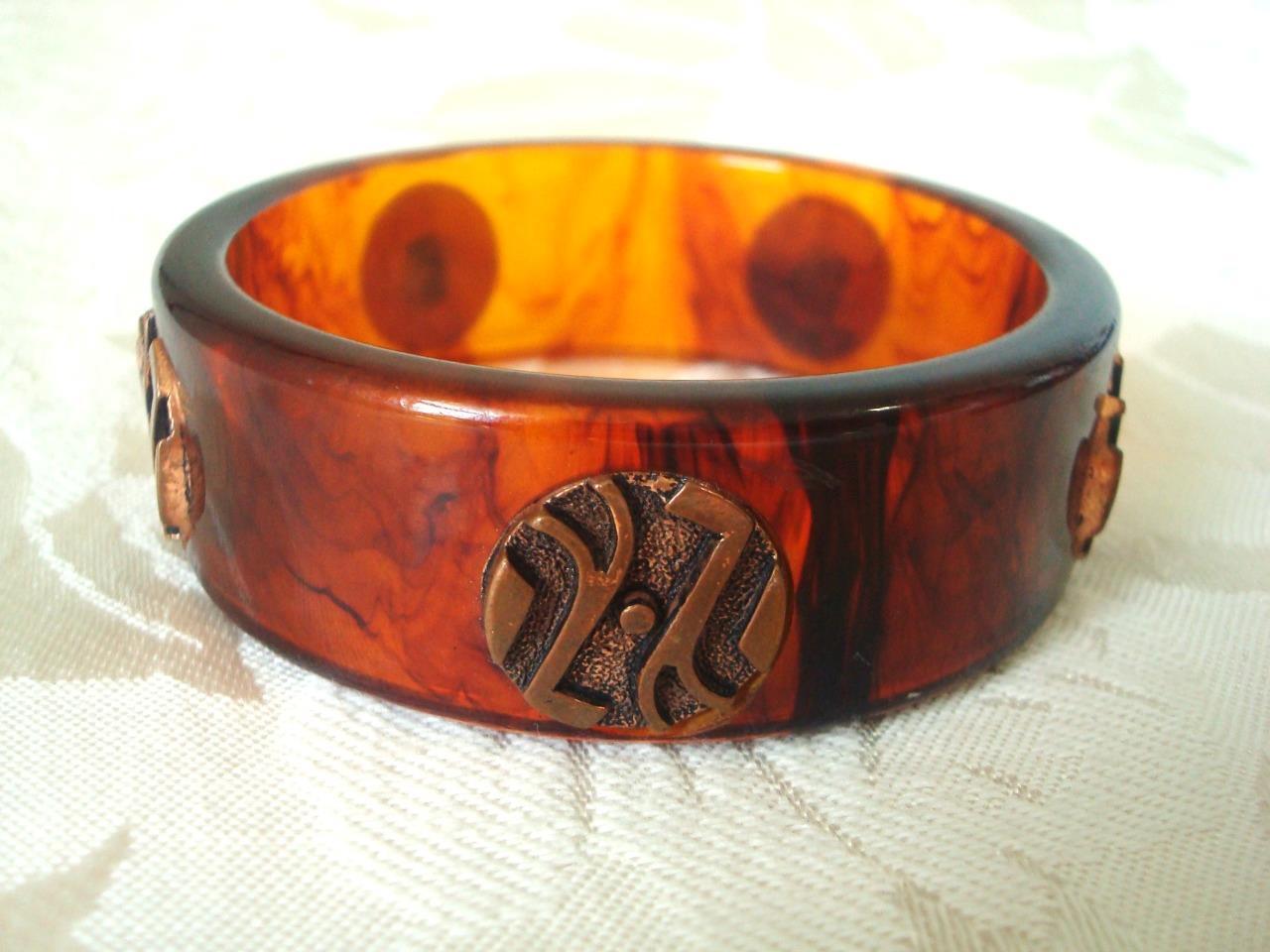 Vintage Faux Tortoise Bakelite Bangle Bracelet With C… - Gem