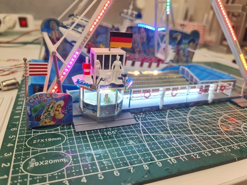 FALLER Das Fun-Schiff Fahrgeschäft Spur H0 (140420) 4104090404208 | eBay.de