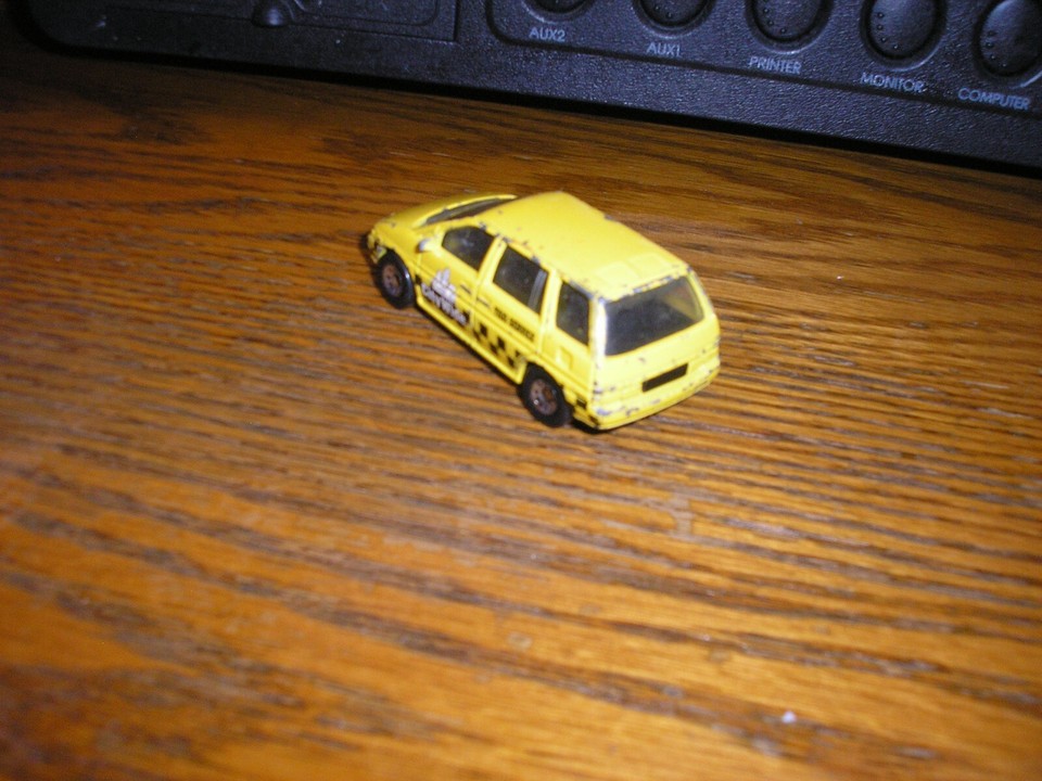 Vintage 1990 Matchbox Nissan Prairie Taxi Mini Van Yellow Free SHIPPING ...