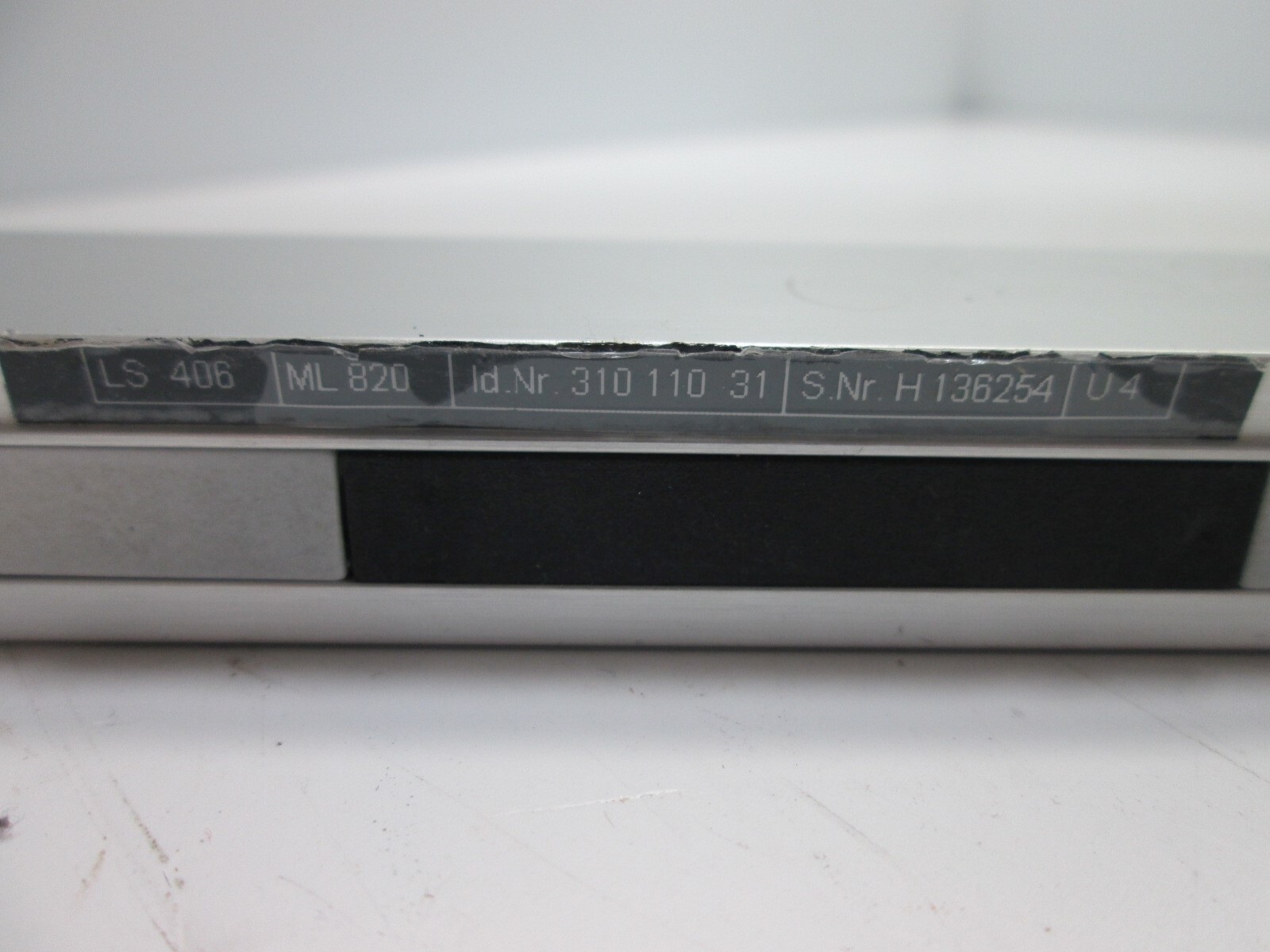 Heidenhain LS 406 Linear Scale, 820mm Travel, 1µm Resolution, 310 110 ...