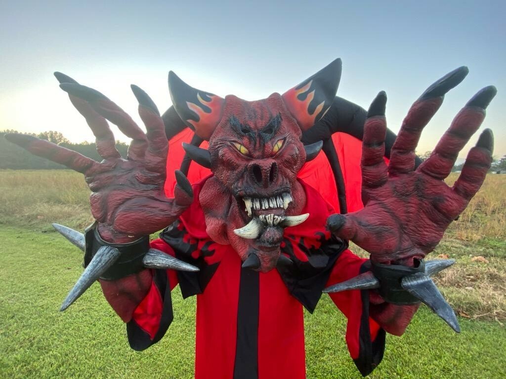 Dark Diablo Creature Reacher Halloween Costume. - Gem