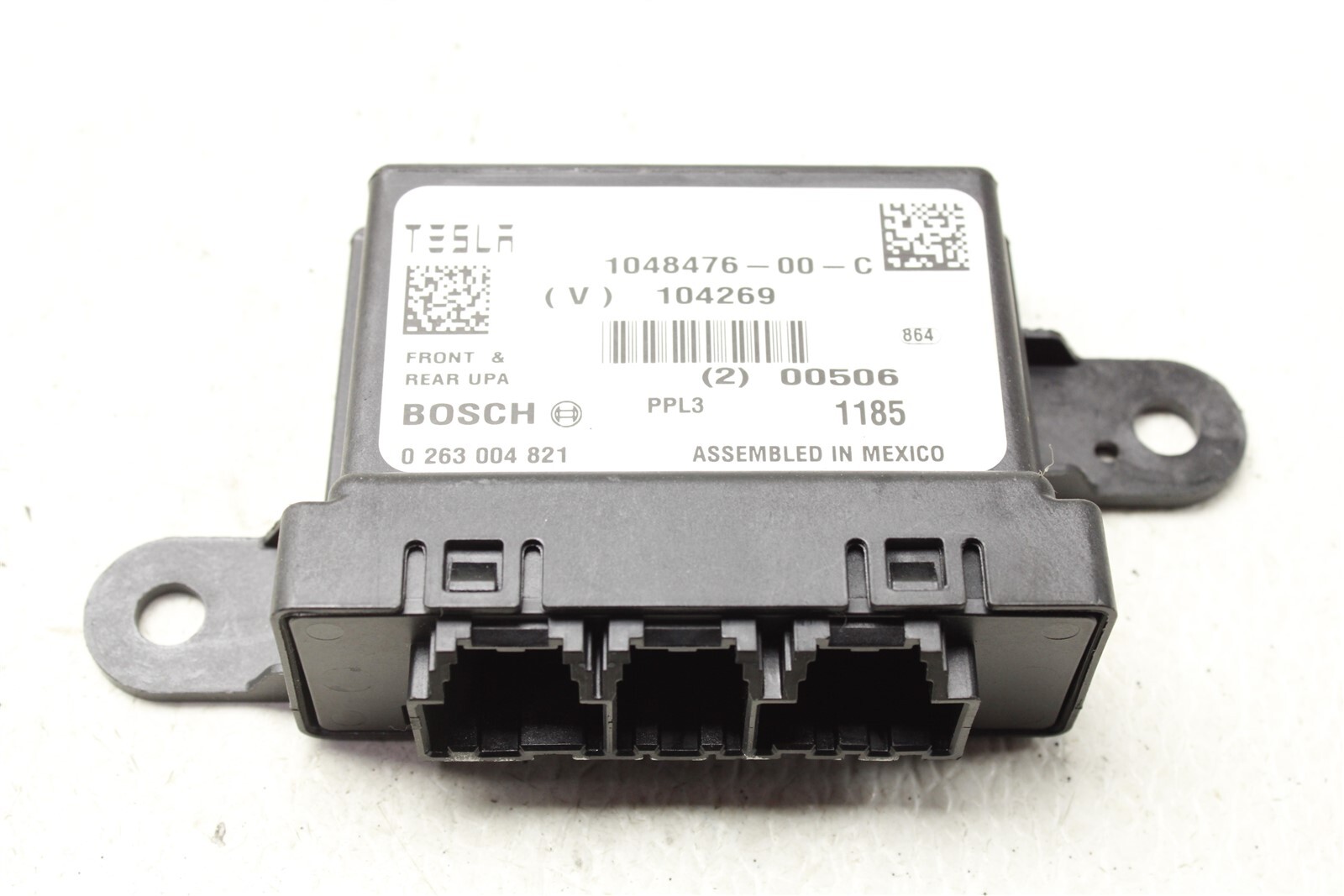 2015 Tesla Model S Park Assit Control Module Assembly 1048476-00-C 12 ...