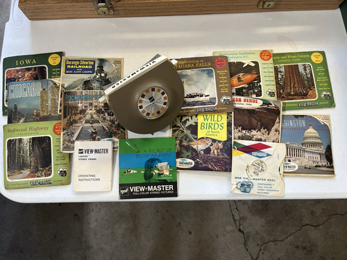 Vintage GAF Lighted View-master Stereo Viewer With Many Slides | eBay