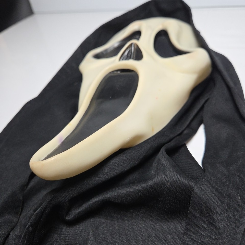 Vintage Scream Mask Scream 3 Pre-2010 EU Mask Ghostface Glow Easter ...
