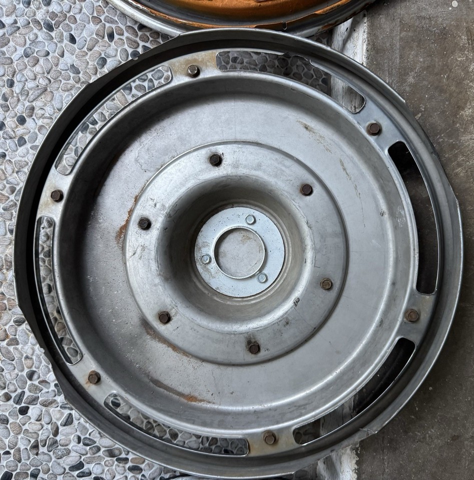 1963 CORVETTE HUBCAPS Wheel Covers ORIGINAL SET OF 4 w/ Spinners ...