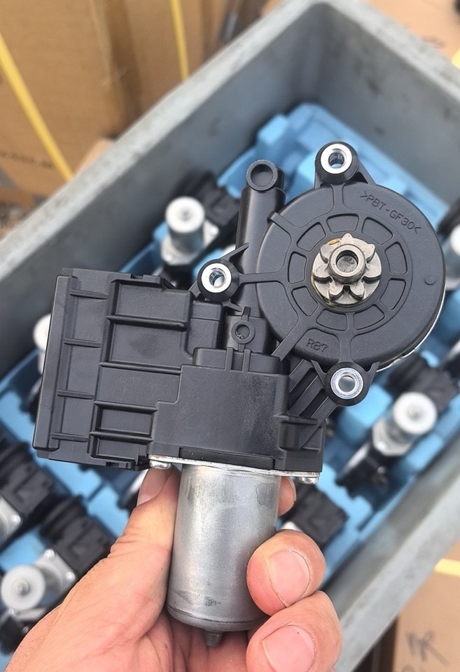 C-HR Right Front Power Window Motor 85710-F4090 Fix 10110 Defect | eBay