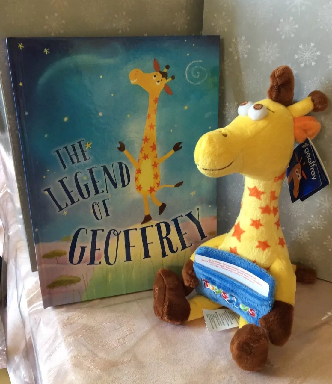 ToyRUs Geoffrey Plush Gift Card Holder With The Legend Of Geoffrey Book ...